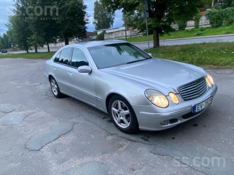 Pelēks Mercedes-Benz E 220 2003 Rīga, ar dzinēja tilpumu 2.20 L un nobraukumu 262 tūkst. km par 1250 €, foto 3 vietnē AUTOMOTO.COM.LV