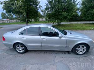 Pelēks Mercedes-Benz E 220 2003 Rīga, ar dzinēja tilpumu 2.20 L un nobraukumu 262 tūkst. km par 1250 €, foto 4 vietnē AUTOMOTO.COM.LV