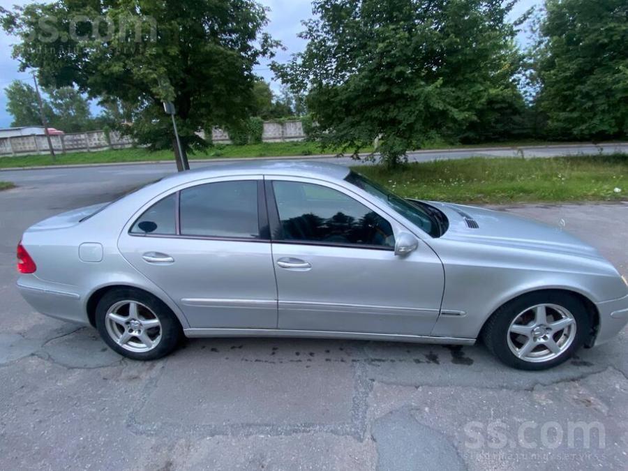 Pelēks Mercedes-Benz E 220 2003 Rīga, ar dzinēja tilpumu 2.20 L un nobraukumu 262 tūkst. km par 1250 €, foto 4 vietnē AUTOMOTO.COM.LV
