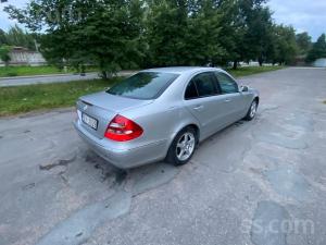 Pelēks Mercedes-Benz E 220 2003 Rīga, ar dzinēja tilpumu 2.20 L un nobraukumu 262 tūkst. km par 1250 €, foto 5 vietnē AUTOMOTO.COM.LV