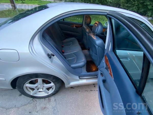 Pelēks Mercedes-Benz E 220 2003 Rīga, ar dzinēja tilpumu 2.20 L un nobraukumu 262 tūkst. km par 1150 €, foto 5 vietnē AUTOMOTO.COM.LV