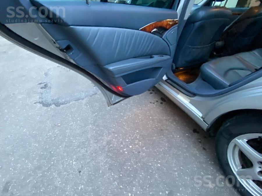 Pelēks Mercedes-Benz E 220 2003 Rīga, ar dzinēja tilpumu 2.20 L un nobraukumu 262 tūkst. km par 1250 €, foto 8 vietnē AUTOMOTO.COM.LV