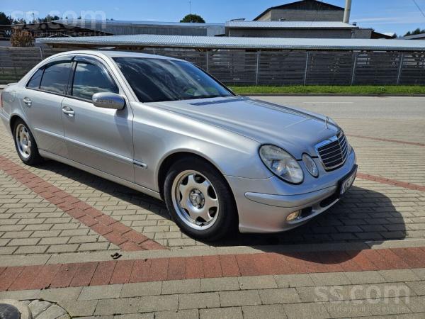 Серый Мерседес E 220 2003 в Валмиера, объемом двигателя 2.20 л и пробегом 383 тыс. км за 2450 €, фото 3 на AUTOMOTO.COM.LV
