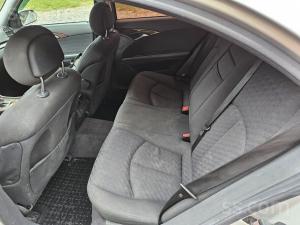 Серый Мерседес E 220 2003 в Валмиера, объемом двигателя 2.20 л и пробегом 383 тыс. км за 2450 €, фото 6 на AUTOMOTO.COM.LV