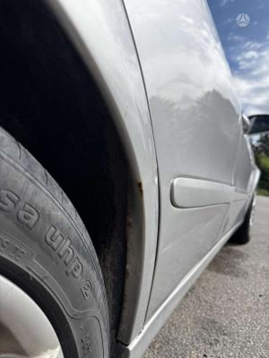 Grey Mercedes-Benz E 220 2003 in Radviliskis, with an engine capacity of 2.15 L and mileage of 344 thousand km for 2000 €, photo 14 on AUTOMOTO.COM.LV