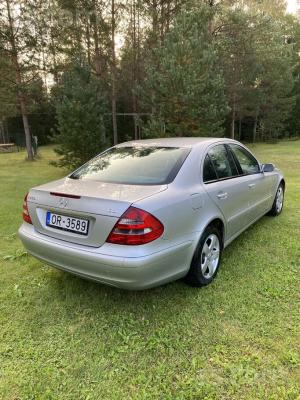 Серый Мерседес E 220 2003 в Рига, объемом двигателя 2.20 л и пробегом 345 тыс. км за 2700 €, фото 7 на AUTOMOTO.COM.LV