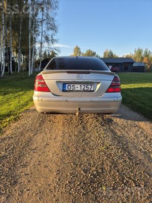 Серый Мерседес E 220 2003 в Цесис, объемом двигателя 2.20 л и пробегом 397 тыс. км за 2450 €, фото 6 на AUTOMOTO.COM.LV