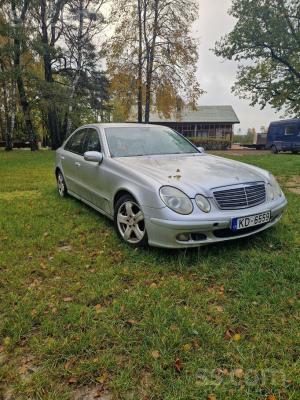 Pelēks Mercedes-Benz E 220 2003 Rīga, ar dzinēja tilpumu 2.20 L un nobraukumu 370 tūkst. km par 1100 €, foto  vietnē AUTOMOTO.COM.LV