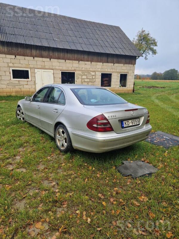 Pelēks Mercedes-Benz E 220 2003 Rīga, ar dzinēja tilpumu 2.20 L un nobraukumu 370 tūkst. km par 1100 €, foto 4 vietnē AUTOMOTO.COM.LV