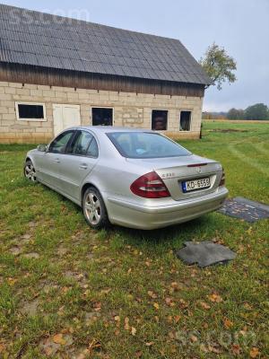 Pelēks Mercedes-Benz E 220 2003 Rīga, ar dzinēja tilpumu 2.20 L un nobraukumu 370 tūkst. km par 1100 €, foto 4 vietnē AUTOMOTO.COM.LV