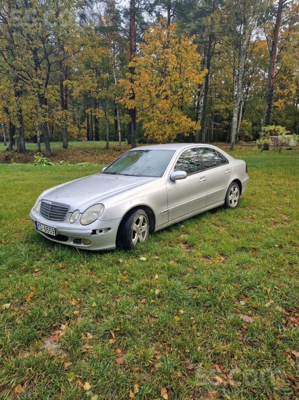 Pelēks Mercedes-Benz E 220 2003 Rīga, ar dzinēja tilpumu 2.20 L un nobraukumu 370 tūkst. km par 1100 €, foto 5 vietnē AUTOMOTO.COM.LV
