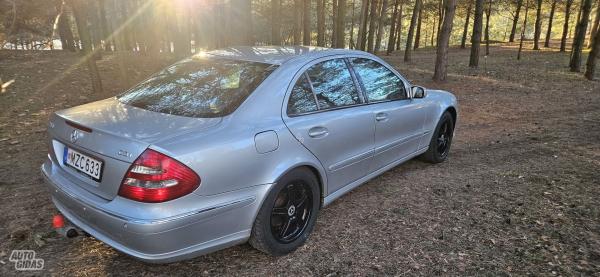 Pelēks Mercedes-Benz E 220 2004 Kauņa, ar dzinēja tilpumu 2.20 L un nobraukumu 380 tūkst. km par 2000 €, foto 4 vietnē AUTOMOTO.COM.LV