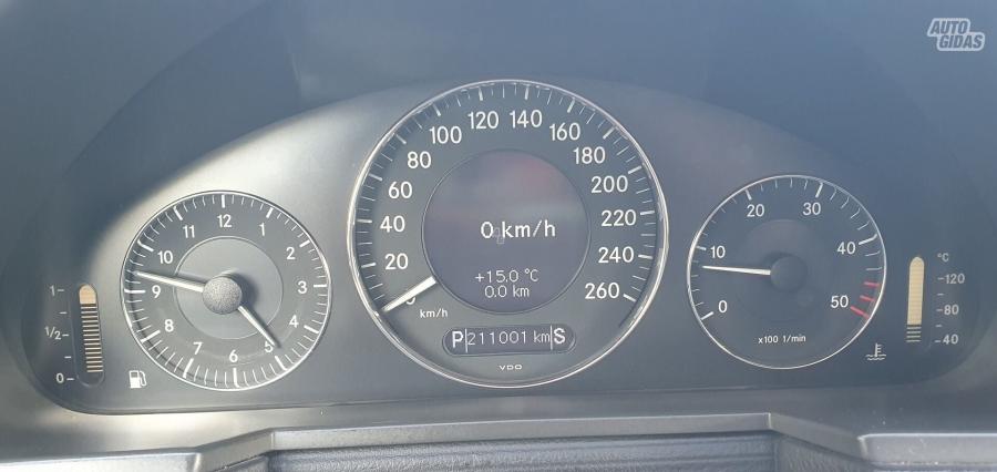 Grey Mercedes-Benz E 220 2004 in Vilnius, with an engine capacity of 2.20 L and mileage of 211 thousand km for 4999 €, photo 10 on AUTOMOTO.COM.LV