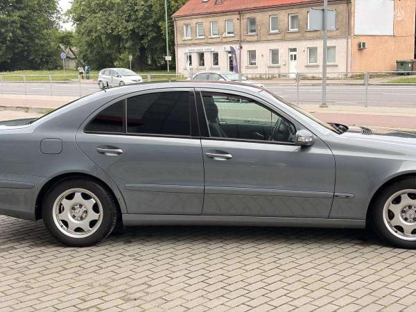 Серый Мерседес E 220 2004 в Клайпеда, объемом двигателя 2.15 л и пробегом 264 тыс. км за 2780 €, фото 8 на AUTOMOTO.COM.LV