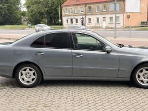 Grey Mercedes-Benz E 220 2004 in Klaipeda, with an engine capacity of 2.15 L and mileage of 264 thousand km for 2780 €, photo 9 on AUTOMOTO.COM.LV