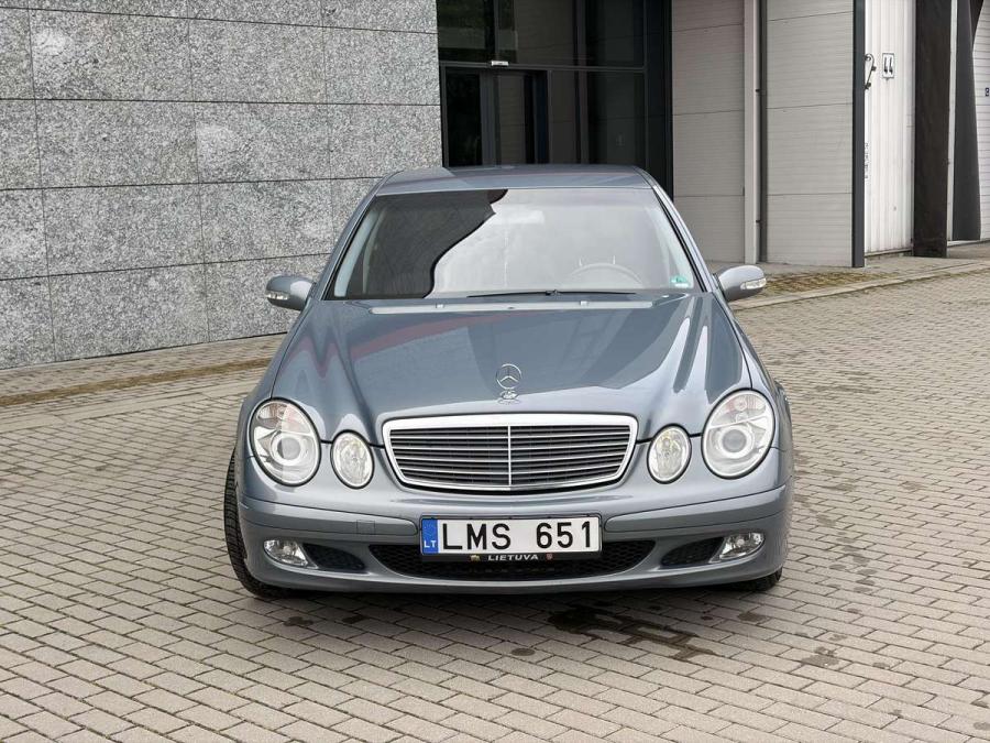 Grey Mercedes-Benz E 220 2004 in Klaipeda, with an engine capacity of 2.15 L and mileage of 264 thousand km for 2780 €, photo 11 on AUTOMOTO.COM.LV