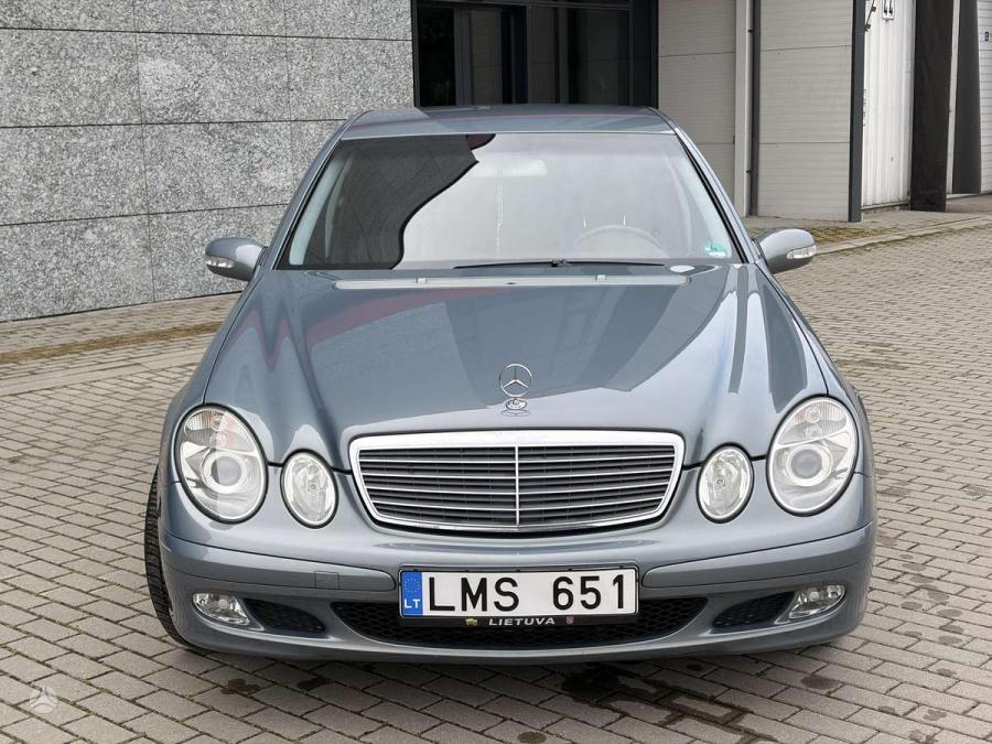 Grey Mercedes-Benz E 220 2004 in Klaipeda, with an engine capacity of 2.15 L and mileage of 264 thousand km for 2780 €, photo 12 on AUTOMOTO.COM.LV