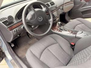 Grey Mercedes-Benz E 220 2004 in Klaipeda, with an engine capacity of 2.15 L and mileage of 264 thousand km for 2780 €, photo 18 on AUTOMOTO.COM.LV