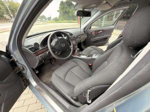 Grey Mercedes-Benz E 220 2004 in Klaipeda, with an engine capacity of 2.15 L and mileage of 264 thousand km for 2780 €, photo 20 on AUTOMOTO.COM.LV