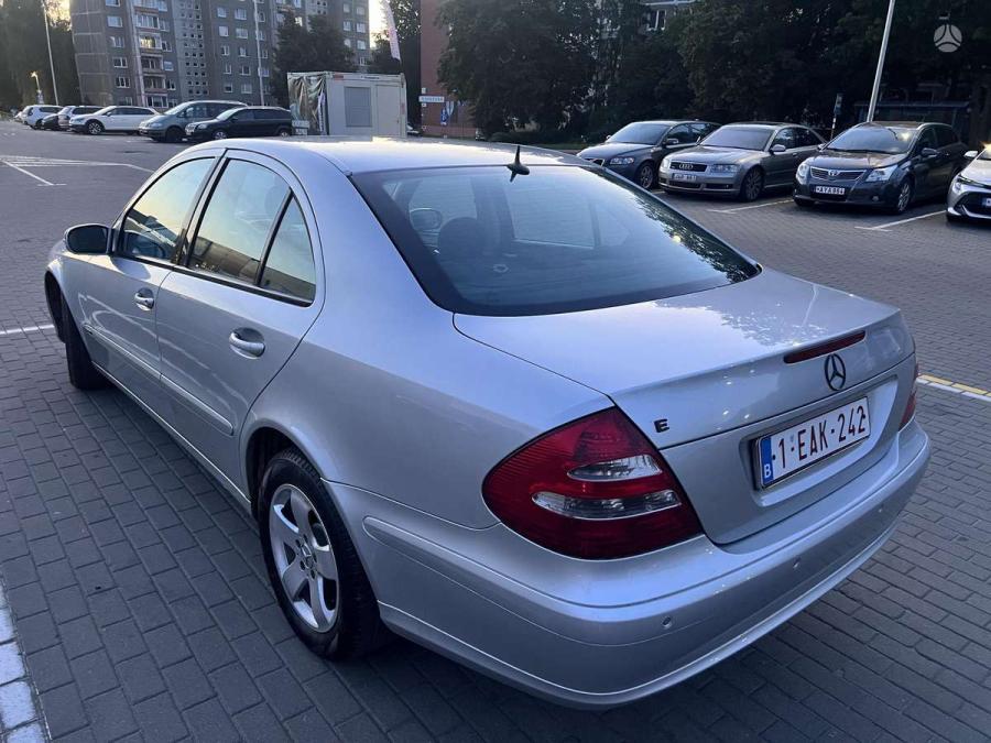 Серый Мерседес E 220 2004 в Мариямполе, объемом двигателя 2.15 л и пробегом 266 тыс. км за 2450 €, фото 9 на AUTOMOTO.COM.LV