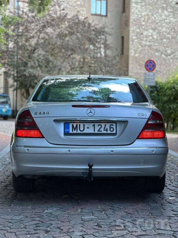 Pelēks Mercedes-Benz E 220 2004 Cēsis, ar dzinēja tilpumu 2.20 L un nobraukumu 396 tūkst. km par 2990 €, foto 6 vietnē AUTOMOTO.COM.LV