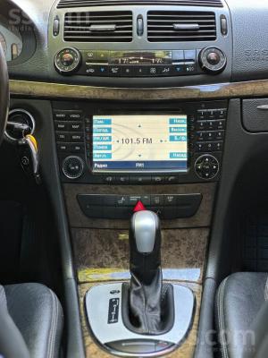 Pelēks Mercedes-Benz E 220 2004 Cēsis, ar dzinēja tilpumu 2.20 L un nobraukumu 396 tūkst. km par 2990 €, foto 21 vietnē AUTOMOTO.COM.LV
