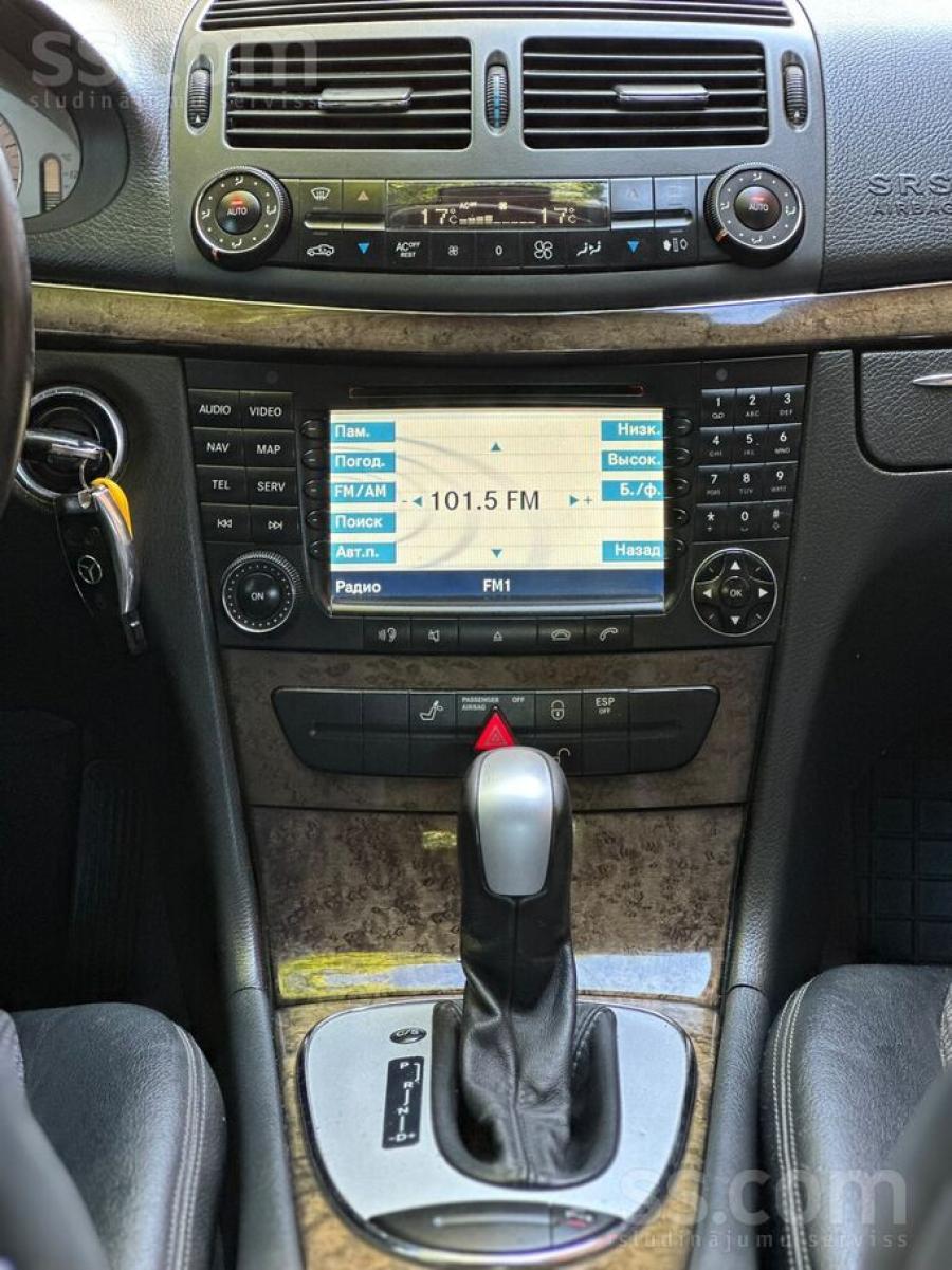 Pelēks Mercedes-Benz E 220 2004 Cēsis, ar dzinēja tilpumu 2.20 L un nobraukumu 396 tūkst. km par 2990 €, foto 21 vietnē AUTOMOTO.COM.LV