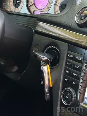 Pelēks Mercedes-Benz E 220 2004 Cēsis, ar dzinēja tilpumu 2.20 L un nobraukumu 396 tūkst. km par 2990 €, foto 22 vietnē AUTOMOTO.COM.LV