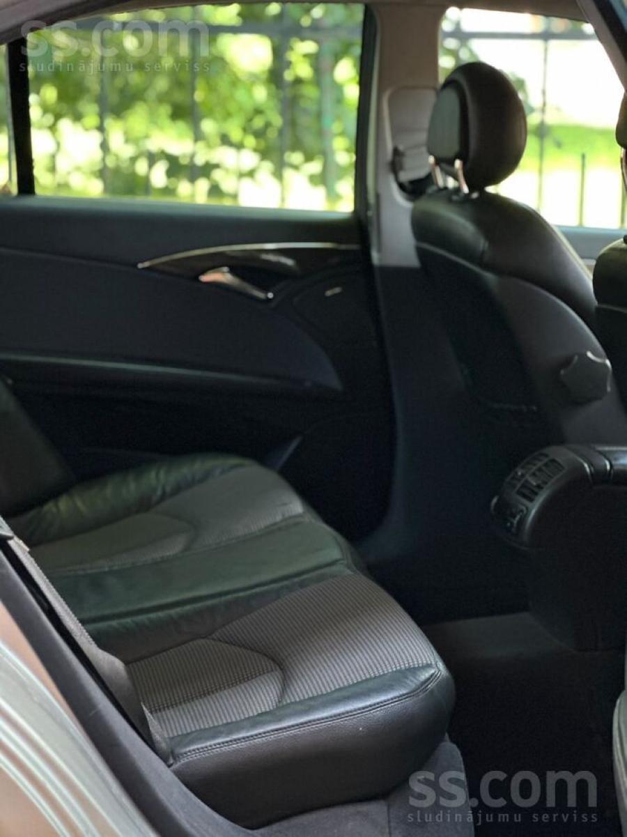 Pelēks Mercedes-Benz E 220 2004 Cēsis, ar dzinēja tilpumu 2.20 L un nobraukumu 396 tūkst. km par 2990 €, foto 24 vietnē AUTOMOTO.COM.LV