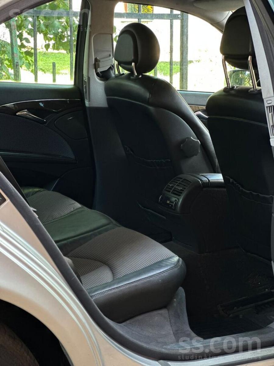 Pelēks Mercedes-Benz E 220 2004 Cēsis, ar dzinēja tilpumu 2.20 L un nobraukumu 396 tūkst. km par 2990 €, foto 25 vietnē AUTOMOTO.COM.LV