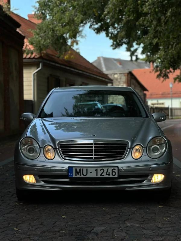 Pelēks Mercedes-Benz E 220 2004 Cēsis, ar dzinēja tilpumu 2.20 L un nobraukumu 396 tūkst. km par 2990 €, foto 5 vietnē AUTOMOTO.COM.LV
