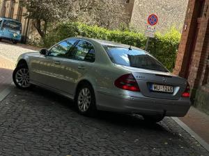 Серый Мерседес E 220 2004 в Цесис, объемом двигателя 2.20 л и пробегом 396 тыс. км за 2990 €, фото 9 на AUTOMOTO.COM.LV