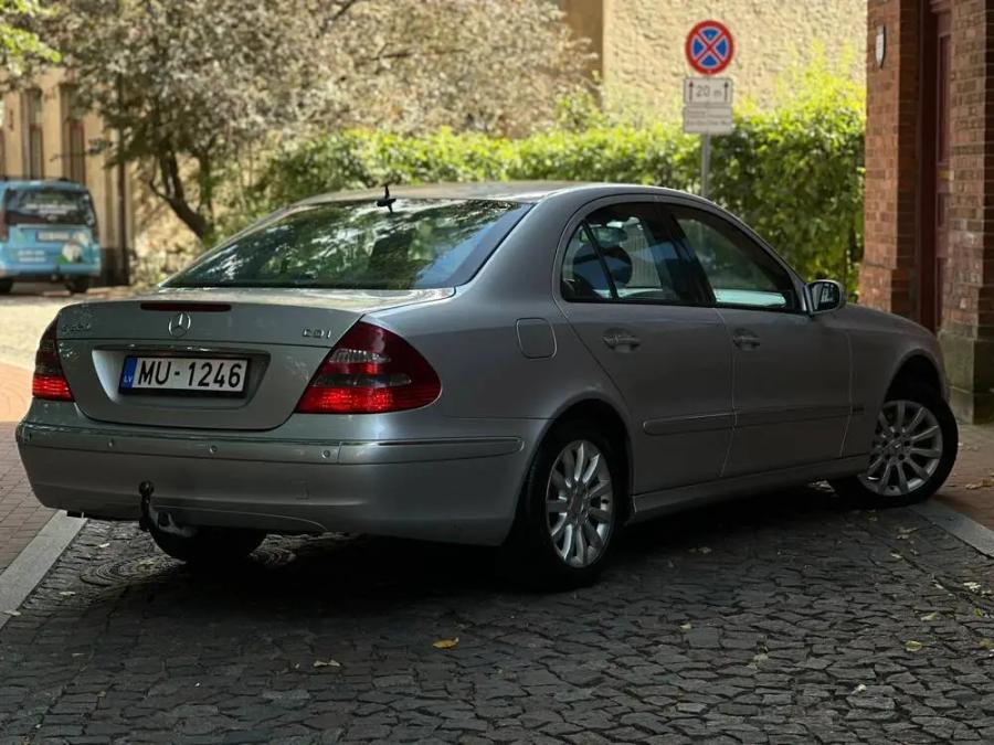 Серый Мерседес E 220 2004 в Цесис, объемом двигателя 2.20 л и пробегом 396 тыс. км за 2990 €, фото 10 на AUTOMOTO.COM.LV