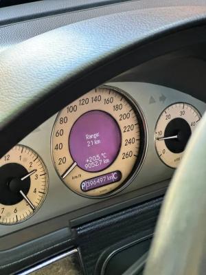 Серый Мерседес E 220 2004 в Цесис, объемом двигателя 2.20 л и пробегом 396 тыс. км за 2990 €, фото 19 на AUTOMOTO.COM.LV