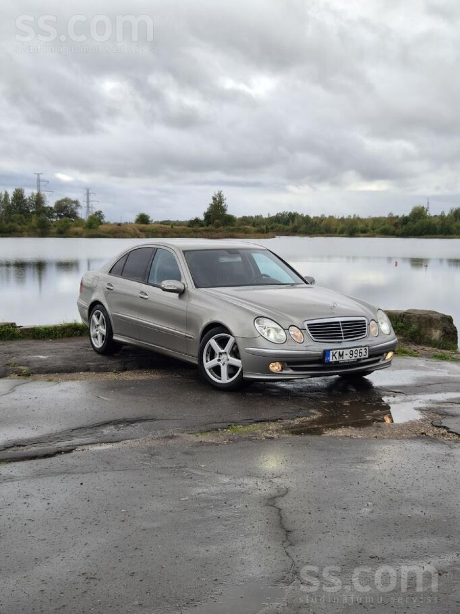 Grey Mercedes-Benz E 220 2004 in Jurmala, with an engine capacity of 2.20 L and mileage of 400 thousand km for 2499 €, photo 1 on AUTOMOTO.COM.LV
