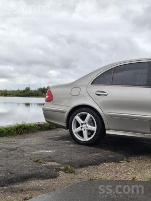 Grey Mercedes-Benz E 220 2004 in Jurmala, with an engine capacity of 2.20 L and mileage of 400 thousand km for 2499 €, photo 4 on AUTOMOTO.COM.LV