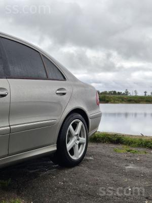 Grey Mercedes-Benz E 220 2004 in Jurmala, with an engine capacity of 2.20 L and mileage of 400 thousand km for 2499 €, photo 5 on AUTOMOTO.COM.LV