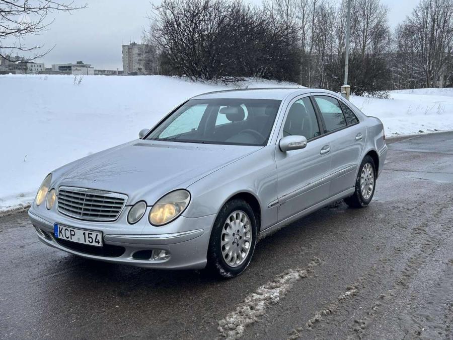 Grey Mercedes-Benz E 220 2005 in Vilnius, with an engine capacity of 2.20 L and mileage of 359 thousand km for 1250 €, photo 1 on AUTOMOTO.COM.LV