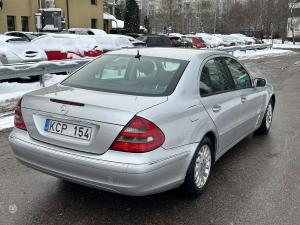 Grey Mercedes-Benz E 220 2005 in Vilnius, with an engine capacity of 2.20 L and mileage of 359 thousand km for 1250 €, photo 4 on AUTOMOTO.COM.LV