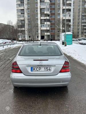 Grey Mercedes-Benz E 220 2005 in Vilnius, with an engine capacity of 2.20 L and mileage of 359 thousand km for 1250 €, photo 5 on AUTOMOTO.COM.LV