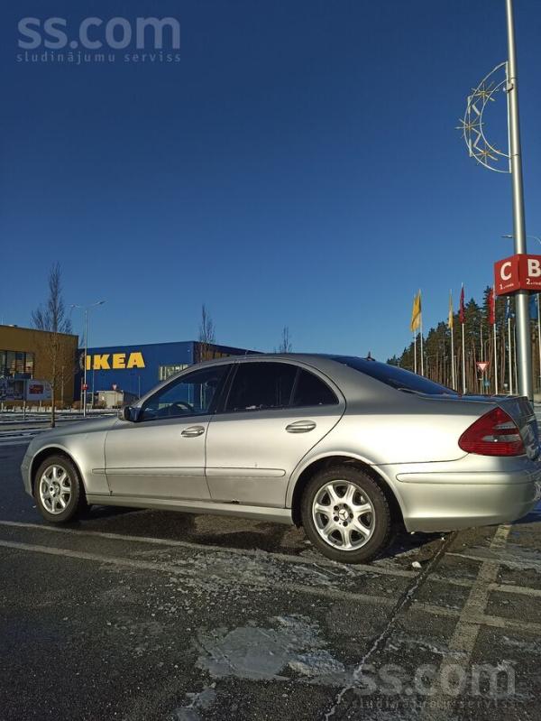 Pelēks Mercedes-Benz E 220 2005 Rīga, ar dzinēja tilpumu 2.20 L un nobraukumu 518 tūkst. km par 1095 €, foto 3 vietnē AUTOMOTO.COM.LV