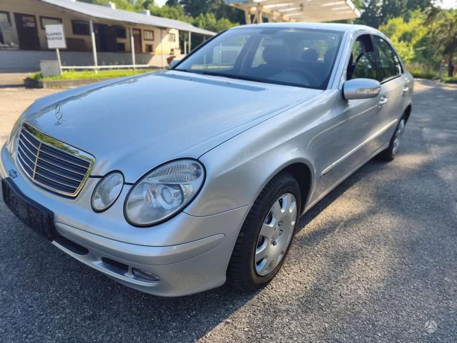Pelēks Mercedes-Benz E 220 2005 Utena, ar dzinēja tilpumu 2.15 L un nobraukumu 282 tūkst. km par 3250 €, foto 3 vietnē AUTOMOTO.COM.LV