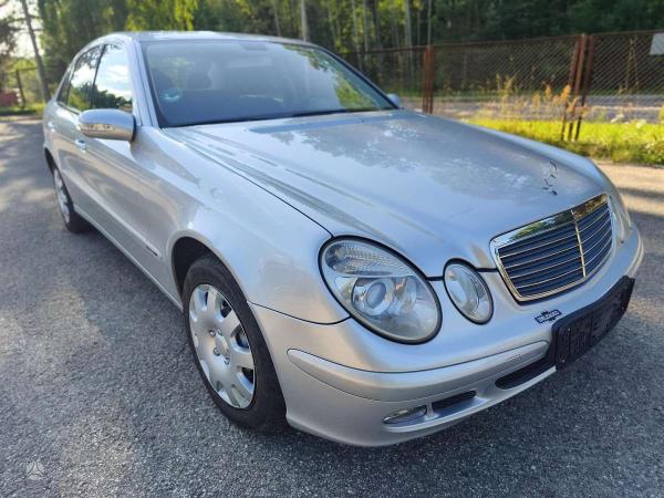 Pelēks Mercedes-Benz E 220 2005 Utena, ar dzinēja tilpumu 2.15 L un nobraukumu 282 tūkst. km par 3250 €, foto 3 vietnē AUTOMOTO.COM.LV