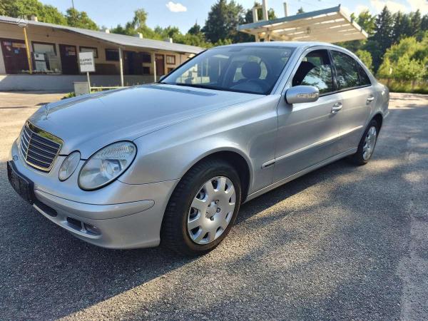 Pelēks Mercedes-Benz E 220 2005 Utena, ar dzinēja tilpumu 2.15 L un nobraukumu 282 tūkst. km par 3250 €, foto 7 vietnē AUTOMOTO.COM.LV