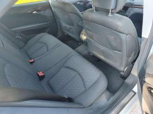 Pelēks Mercedes-Benz E 220 2005 Utena, ar dzinēja tilpumu 2.15 L un nobraukumu 282 tūkst. km par 3250 €, foto 14 vietnē AUTOMOTO.COM.LV