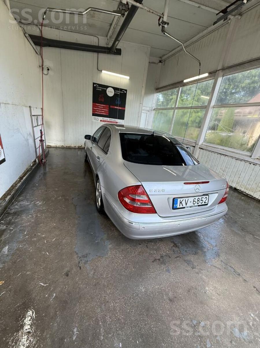 Pelēks Mercedes-Benz E 220 2005 Rīga, ar dzinēja tilpumu 2.20 L un nobraukumu 405 tūkst. km par 3500 €, foto 3 vietnē AUTOMOTO.COM.LV