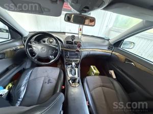Pelēks Mercedes-Benz E 220 2005 Rīga, ar dzinēja tilpumu 2.20 L un nobraukumu 405 tūkst. km par 3500 €, foto 5 vietnē AUTOMOTO.COM.LV