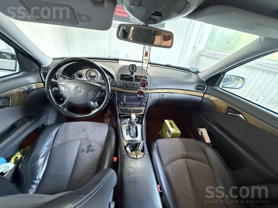 Pelēks Mercedes-Benz E 220 2005 Rīga, ar dzinēja tilpumu 2.20 L un nobraukumu 405 tūkst. km par 3500 €, foto 5 vietnē AUTOMOTO.COM.LV