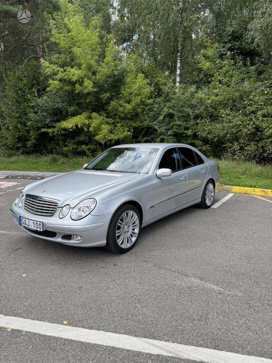 Серый Мерседес E 220 2005 в Вильнюс, объемом двигателя 2.15 л и пробегом 375 тыс. км за 3500 €, фото 6 на AUTOMOTO.COM.LV