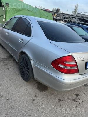 Серый Мерседес E 220 2005 в Мадона, объемом двигателя 2.20 л и пробегом 287 тыс. км за 2500 €, фото 3 на AUTOMOTO.COM.LV